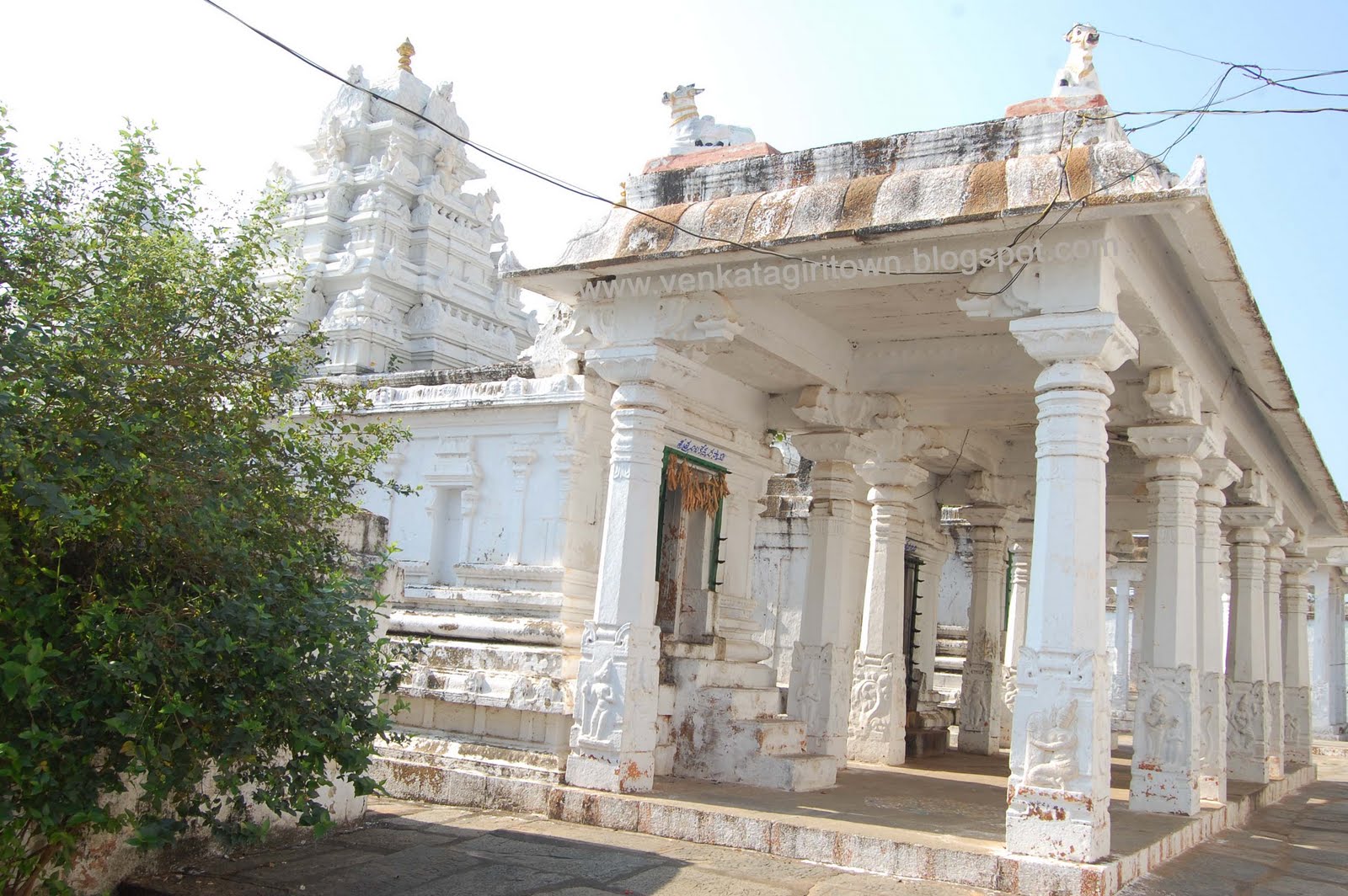 VENKATAGIRI.NET: Sivalayam Temple Images