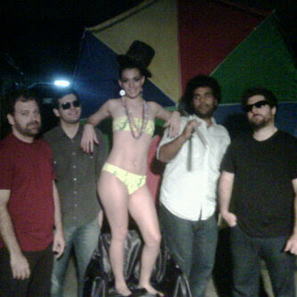 Señor Loop y Sara Castro en portada de The Visitor. ~ ElectronicaPanama.com... La Electronica al ...