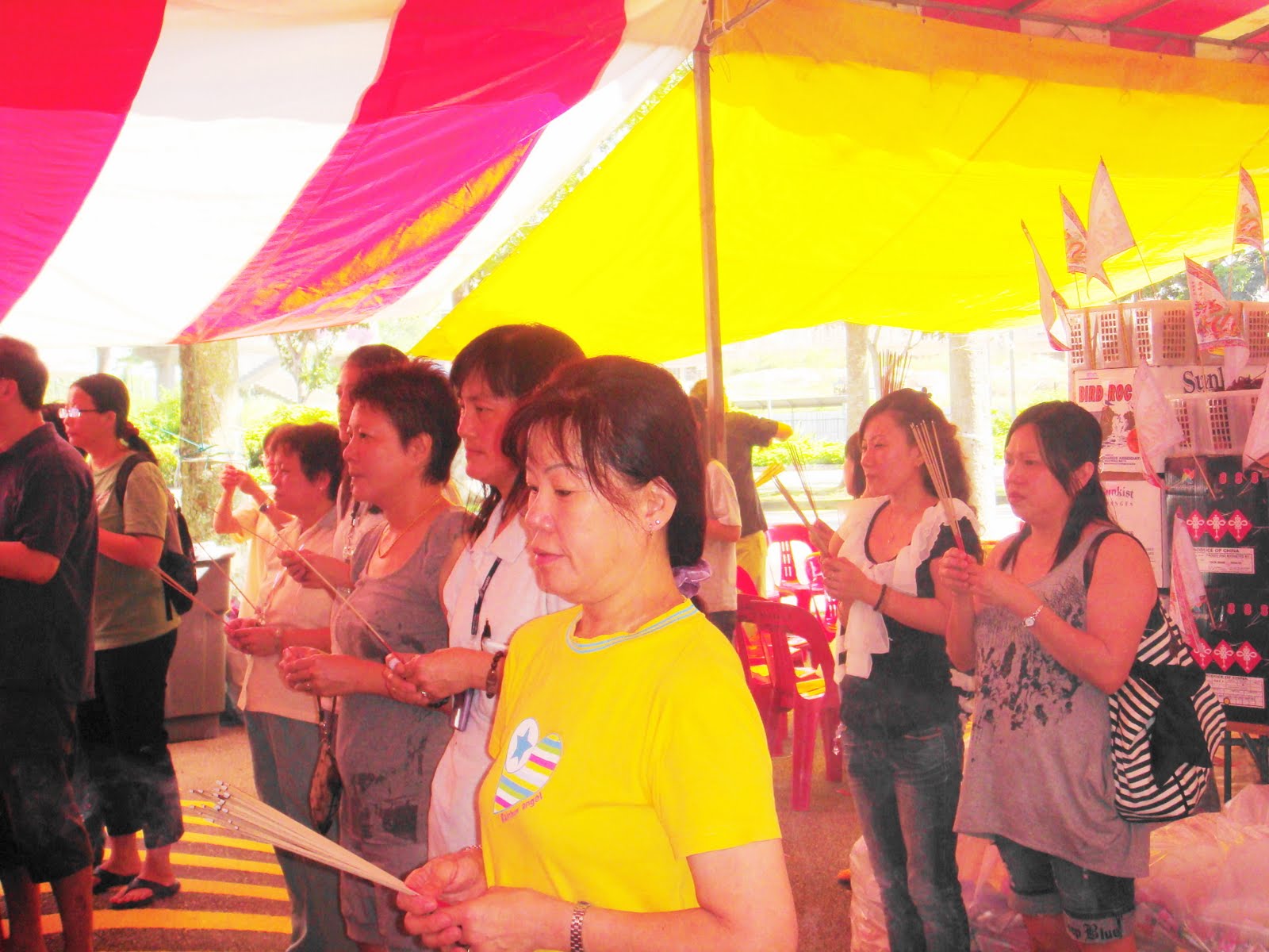 Seventh Month Prayer 庆祝中元: 2010 7th Month Prayers - Paying Respect To ...