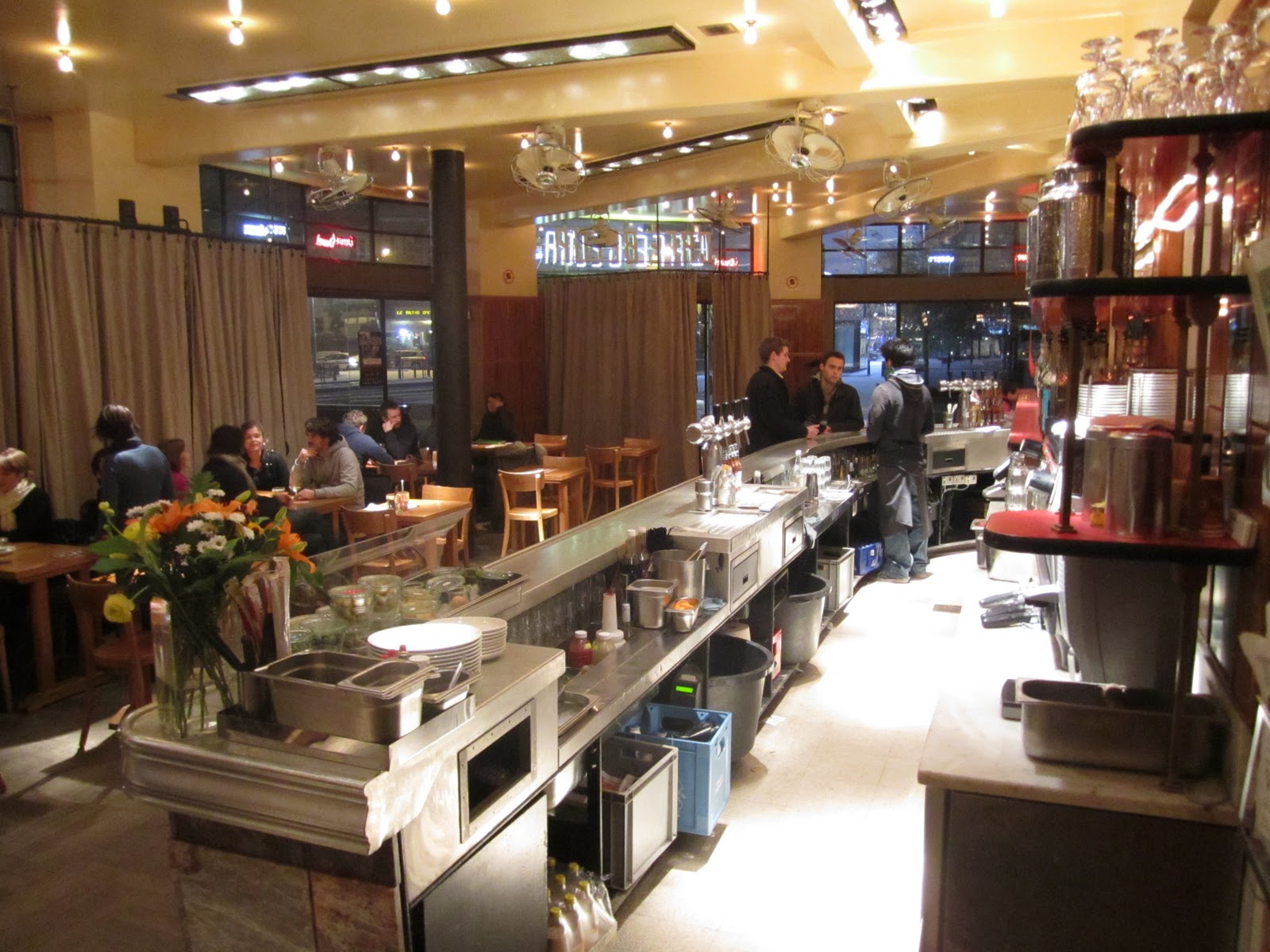 Becinbrussels: Café Belga