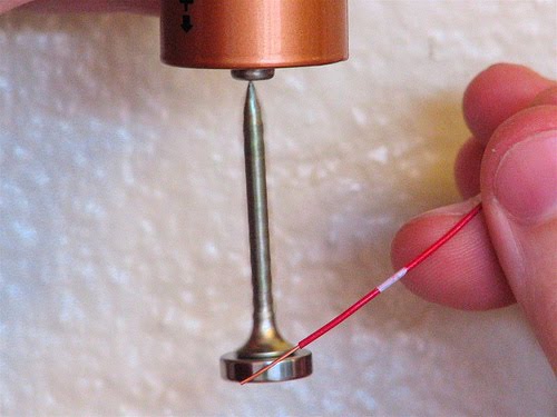 un Motor: How to make the simplest electric motor