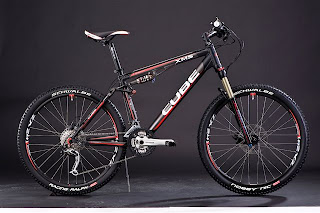BICICLETAS CUBE 2010: BICIS DOBLE SUSPENSIÓN CUBE AMS COMP 2010 y XMS 2010