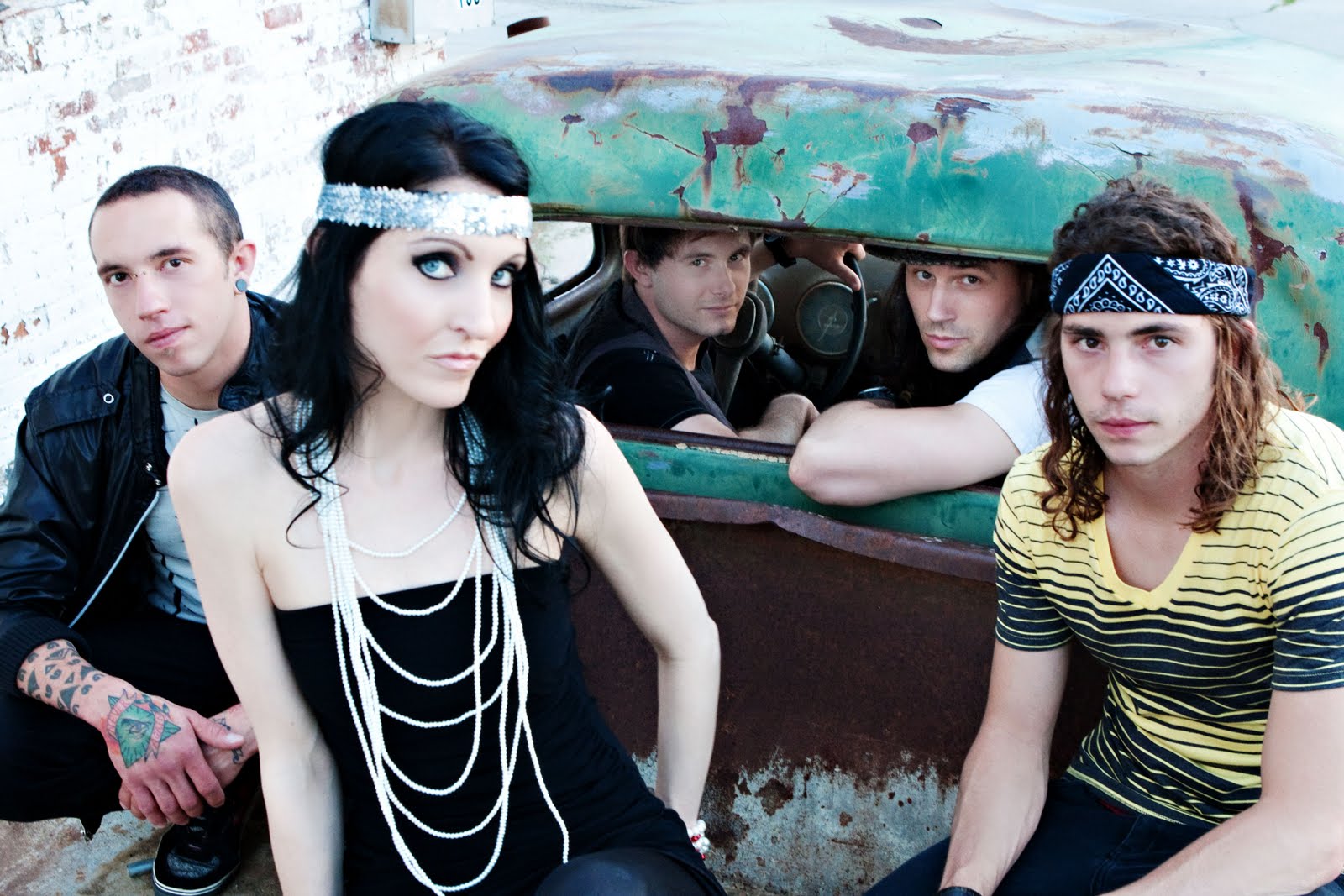 Amore Crush Daily: Sweet Vicious & The CRUSH