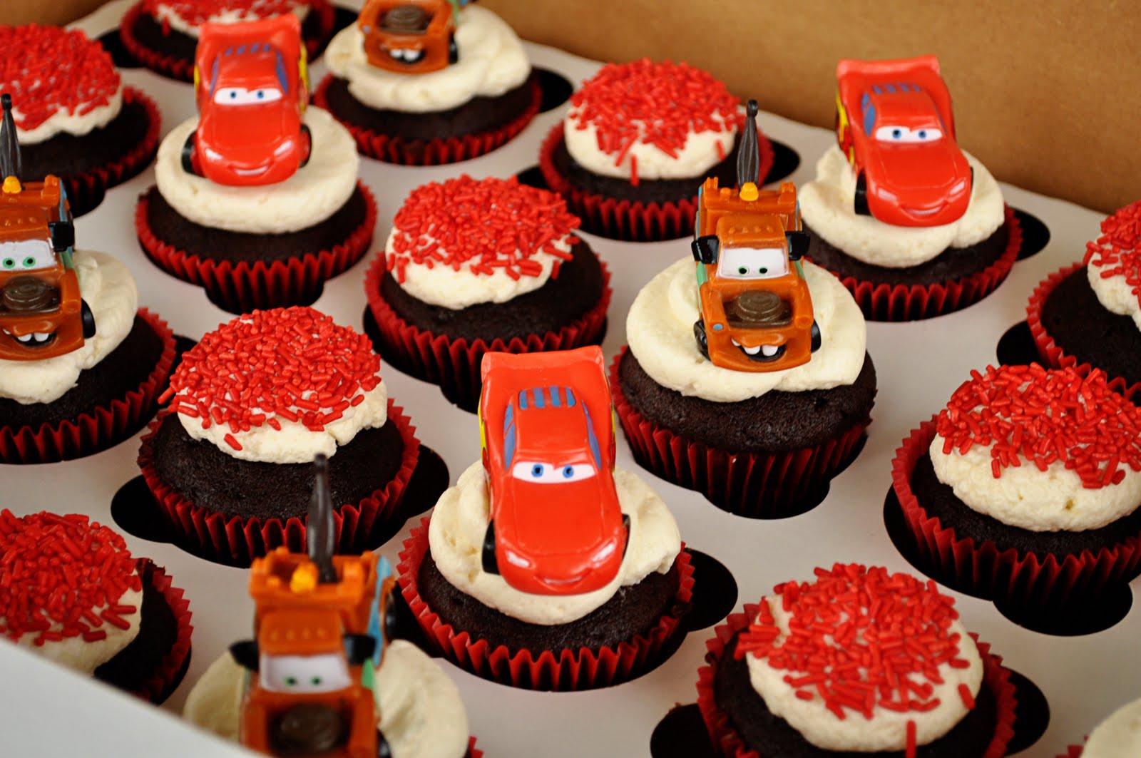 Sweetharts Cupcakes: Christopher's "Cars" Cupcakes