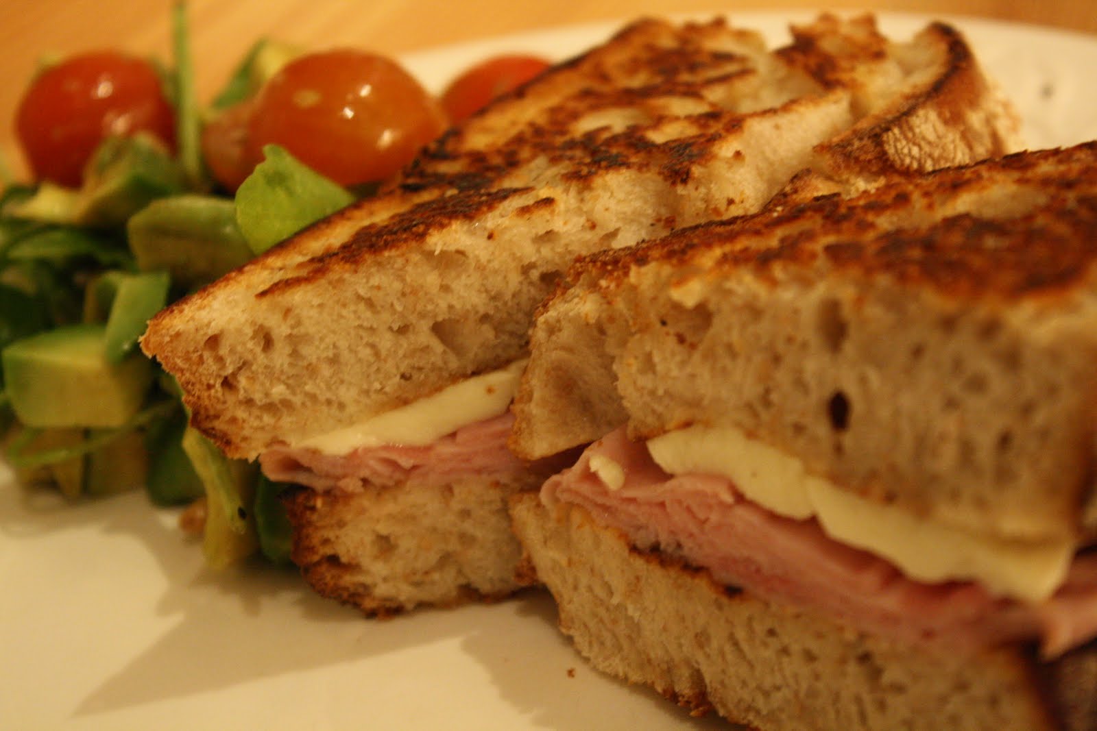 Epicureatricen: Toast med ost og skinke