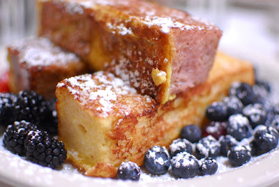 Bunny and Brandy's Brunchtime Blog: Toast or New Year’s...Hey!