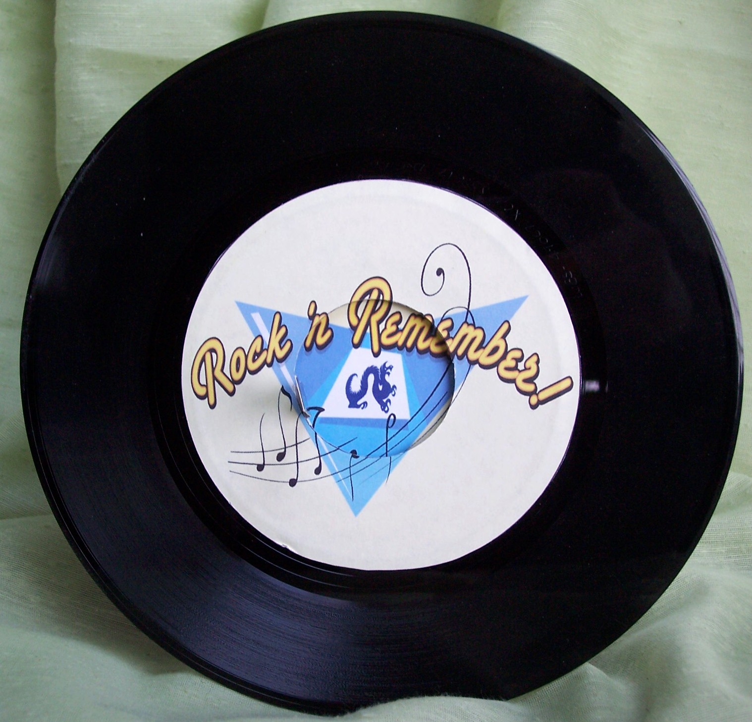 Designs by Ginny: 45 record menu booklet and 45 & 33 record centerpiece