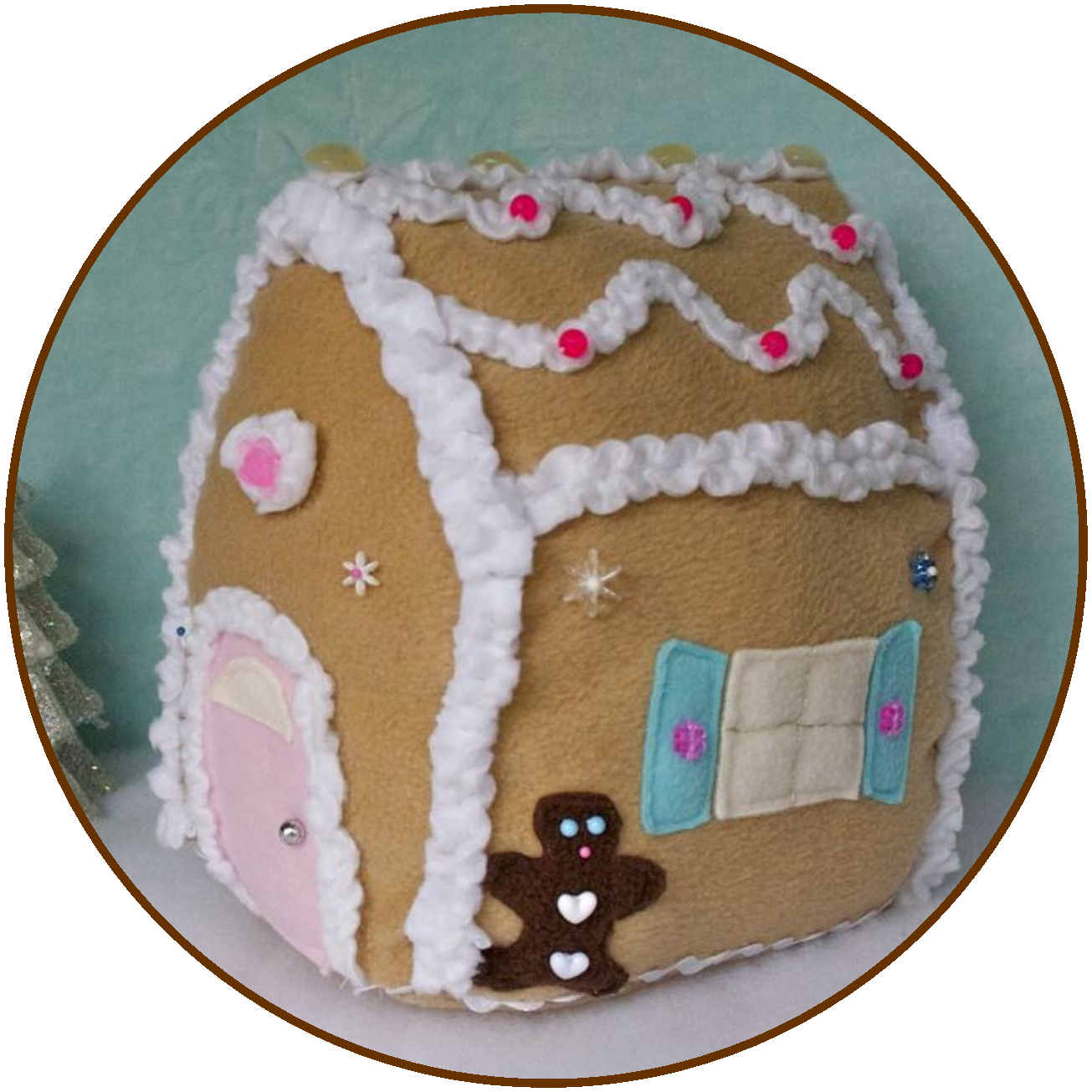 Sew Can Do: The Decorated Cookie's Gingerbread Sewing Cottage