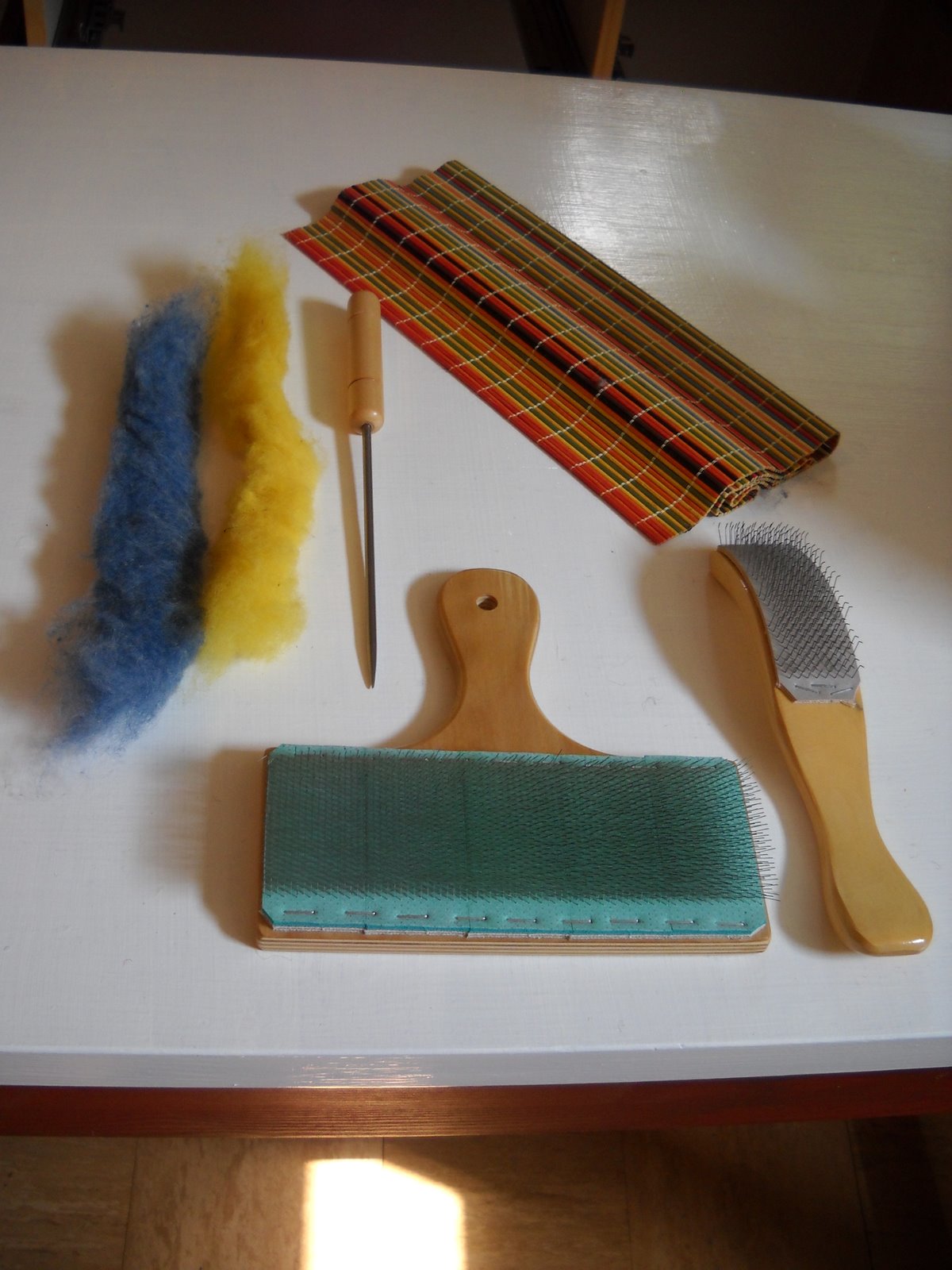 Wool love-functional fiber art: Drum Carder Tutorial-Equipment