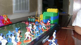 Little Mann's Stadium Shop: Mini Plastic Football Players