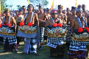 Vacation At Indonesia: Tektekan Bali