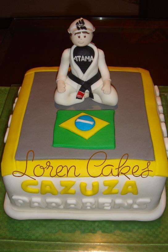 Loren Cakes: Bolo jiu-jitsu (20 fatias)