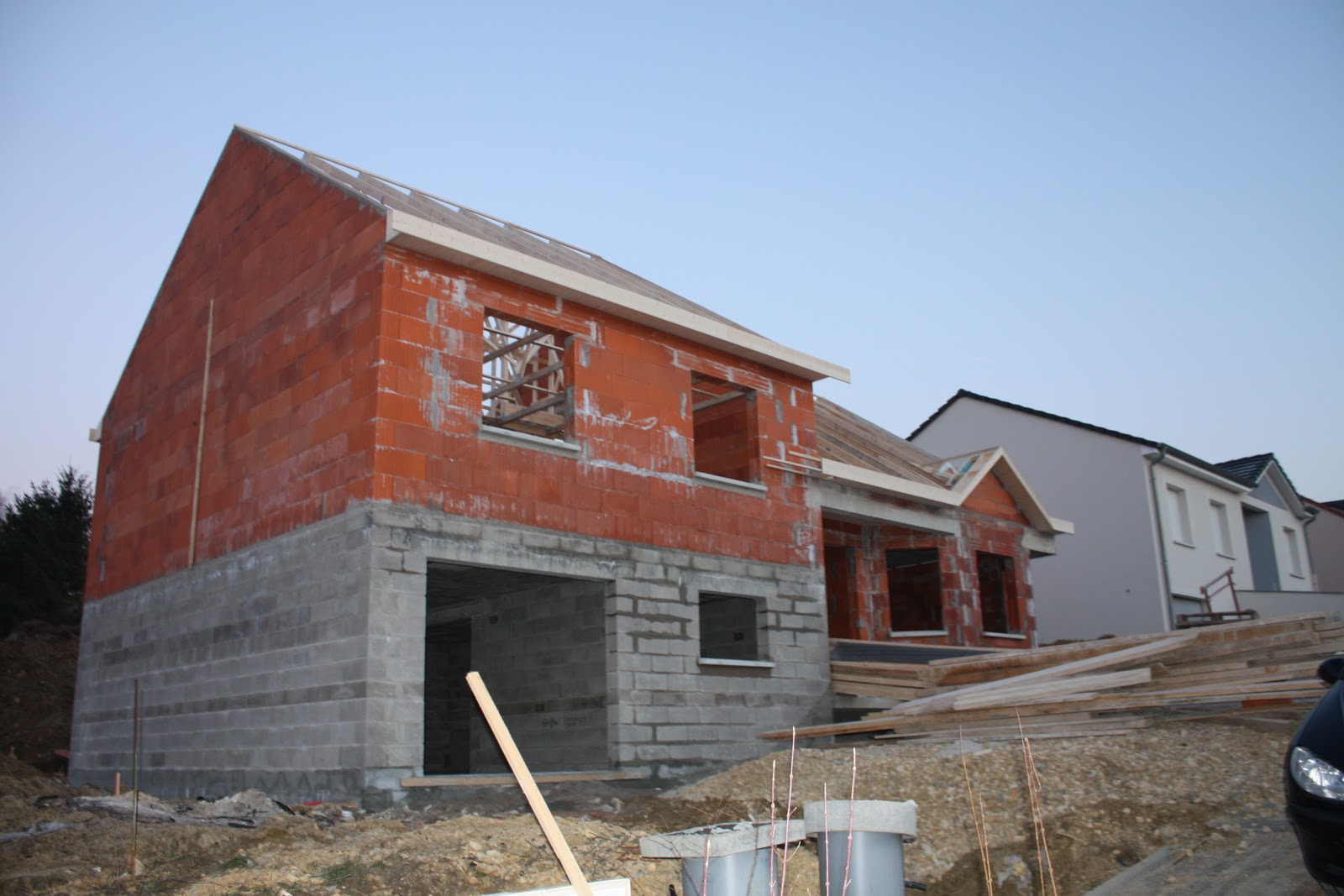 notre construction: toit toit mon toit!