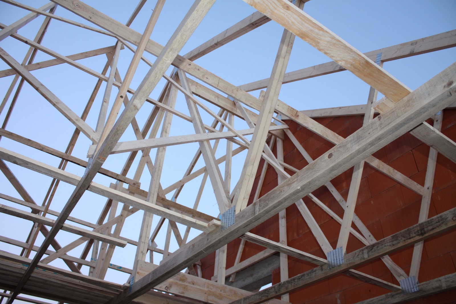 notre construction: toit toit mon toit!