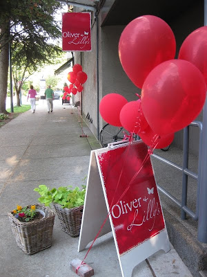 Oliver & Lilly's Celebrates Their Two-Year Anniversary - Solo Lisa