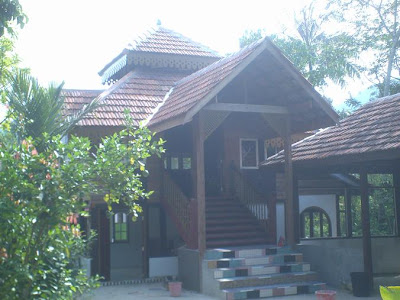 SENI LAMA MELAYU (MALAY OLDEN ART): Surau Pak Habib di Janda Baik sama ...