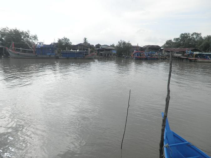 BERPETUALANG KE ACEH: Kuala Perlis, the town at the estuary of the ...