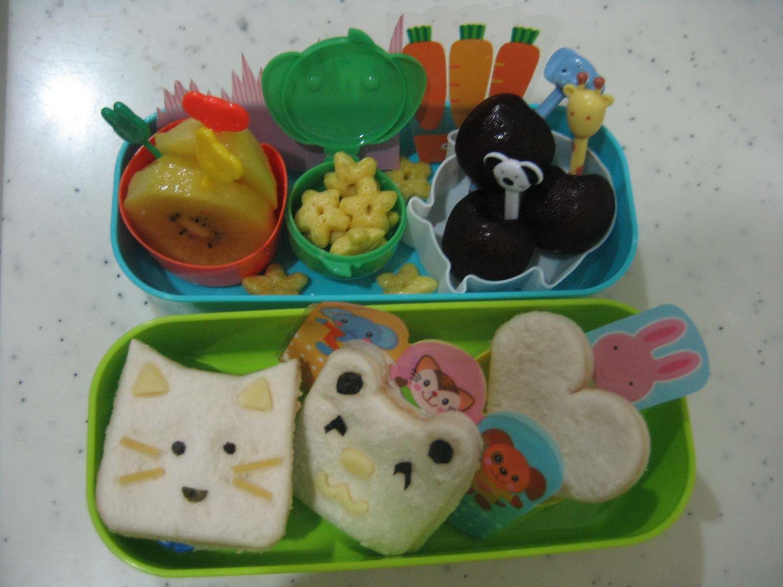Making Bento is a Blessing... :): Bento No. 13 - Simple bread bento