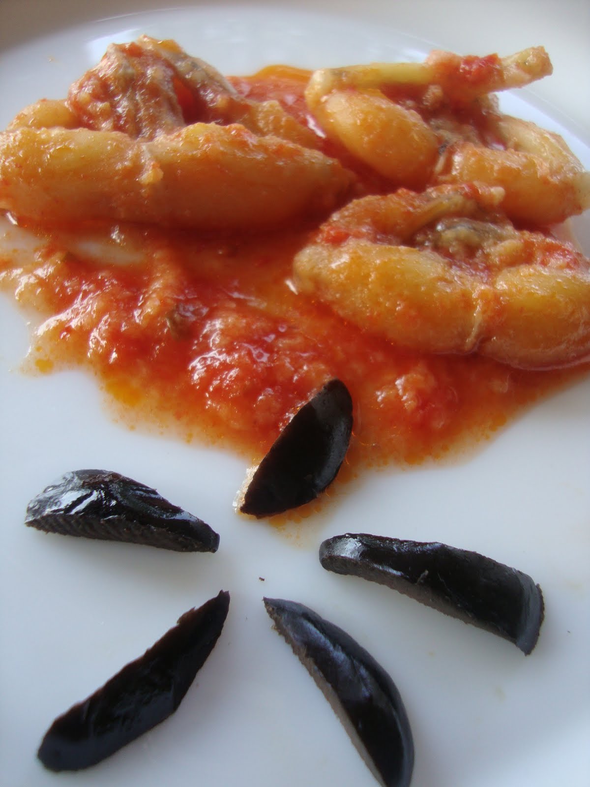 Ogni riccio un pasticcio - Blog di cucina: Cosce di rana in umido