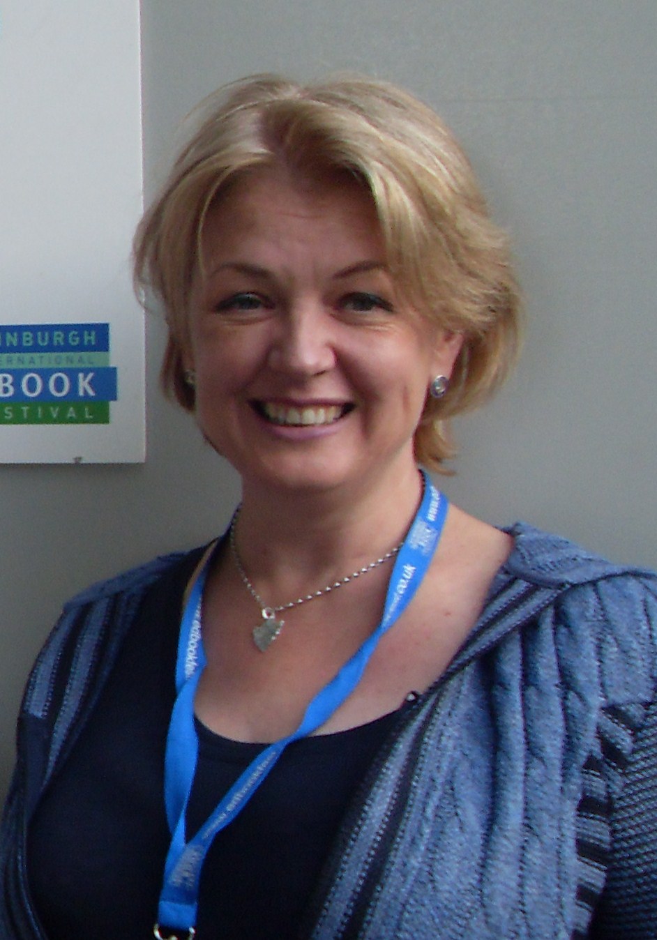 Seven Miles of Steel Thistles: Fairytale Reflections (15) Gillian Philip