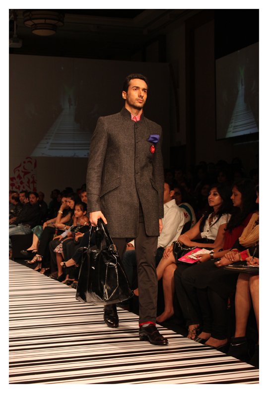 More Mischief: Deepak Shah Collection - 'Show Stopper' of Pune Fashion ...