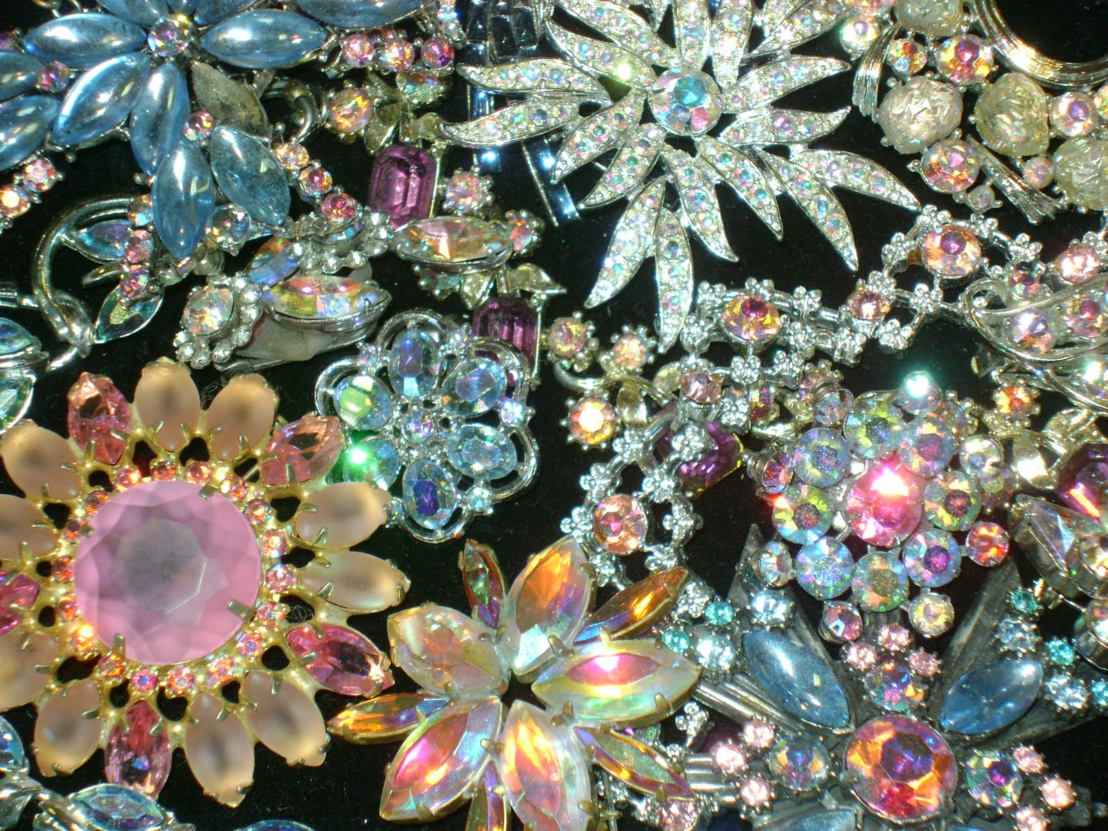 Adornments by lisa: Vintage Bling is one of my favorite things