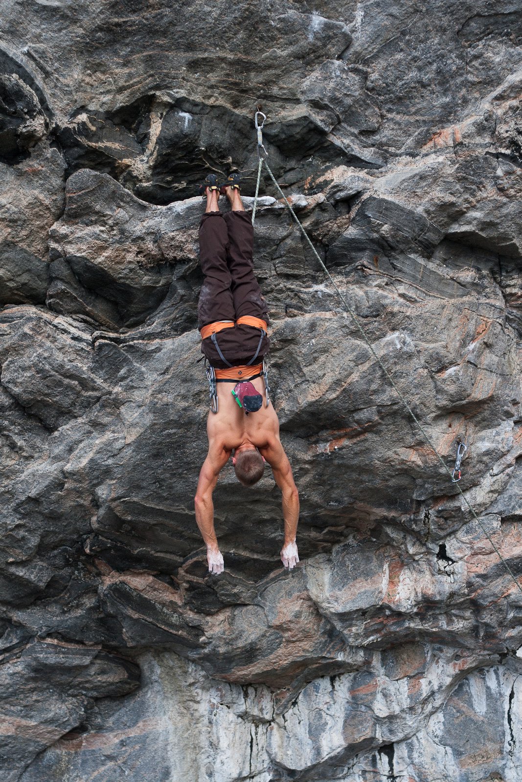 In the shadow of the circus: Flatanger in English