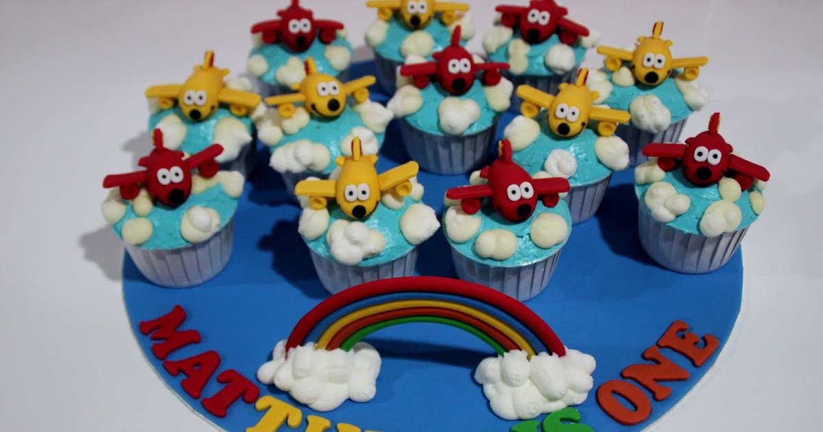 Celebrate with Cake!: Airplane / Aeroplane Cupcakes