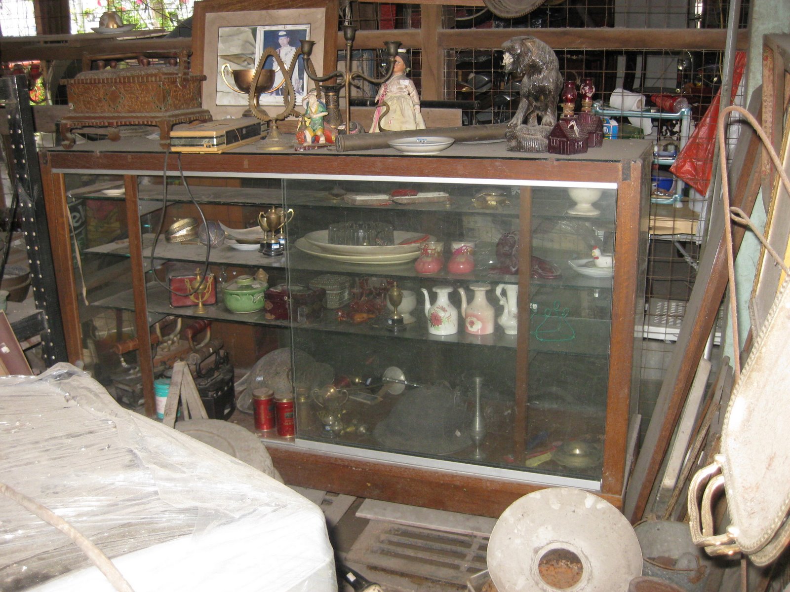 KOLEKSI ANTIK NANNIE: Kedai antik di Rengit