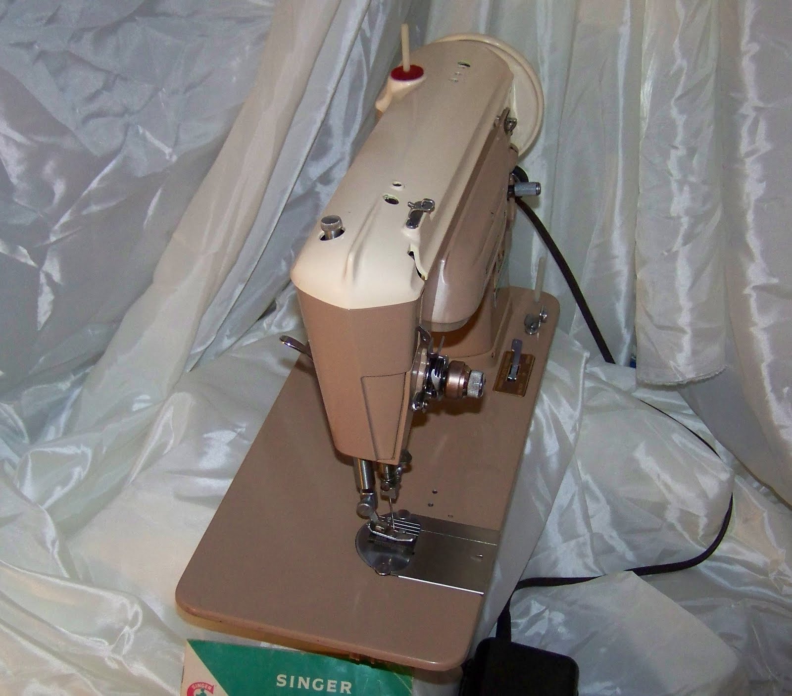 Sewing Machines: Singer Machines Older