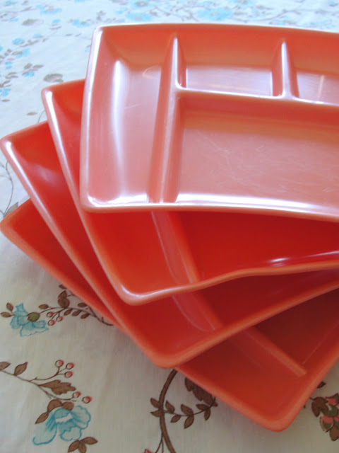 Little Lovables: Homefront: Vintage Cafeteria Serving Trays
