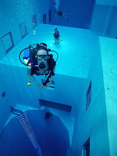 All About Swimming Pools and Spa: Nemo 33, Deepest swimming Pool..=)