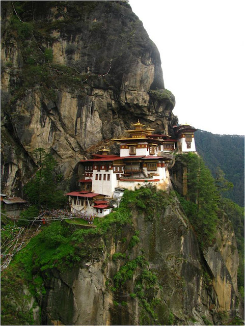 The Amazing Monasteries of Bhutan ~ Kuriositas