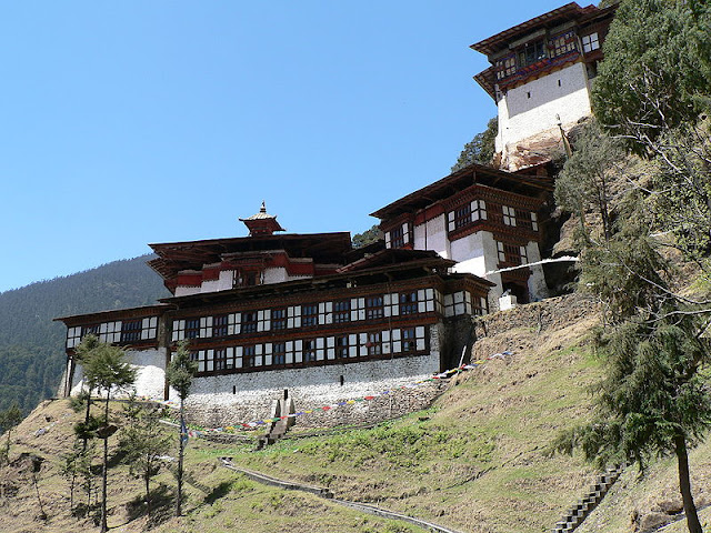 The Amazing Monasteries of Bhutan ~ Kuriositas