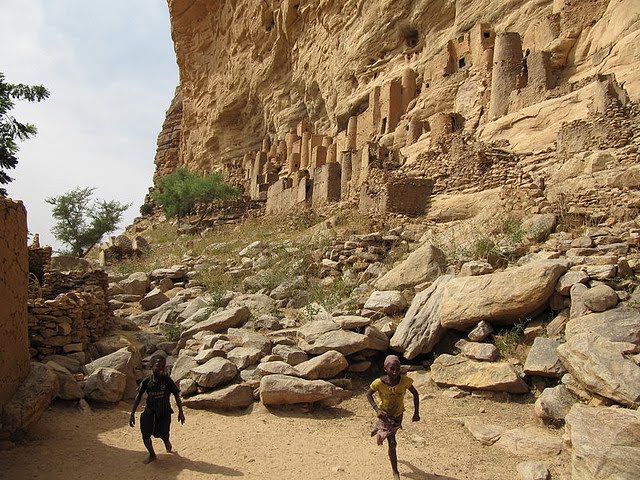 In the Land of the Dogon ~ Kuriositas