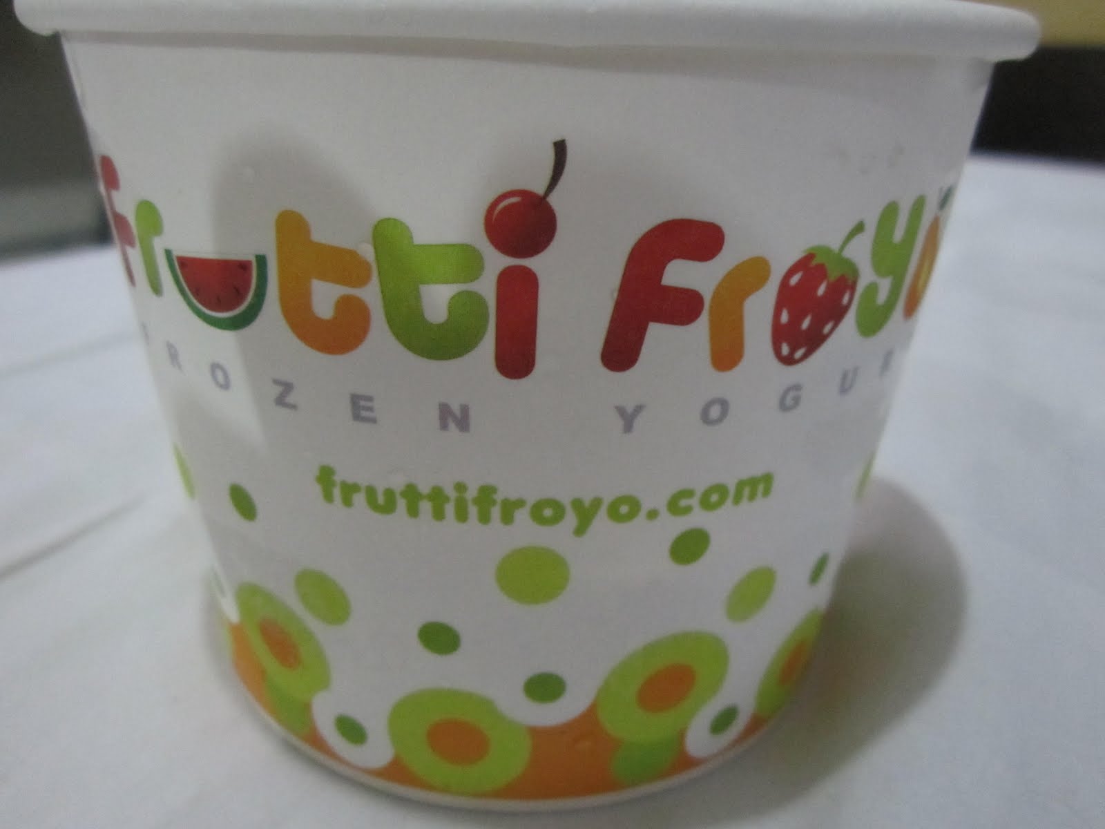 Prettywittybitchyme: Frutti Froyo Delight!