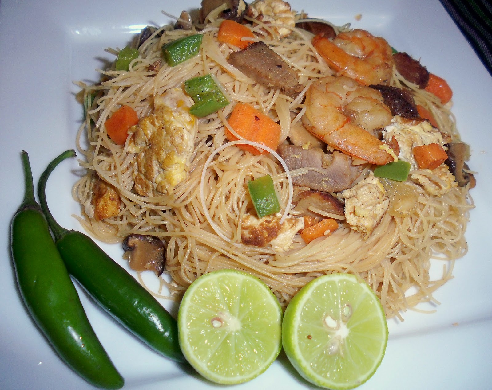 Little Bellevue Kitchen: Stir Fried Beehoon with Char Siew