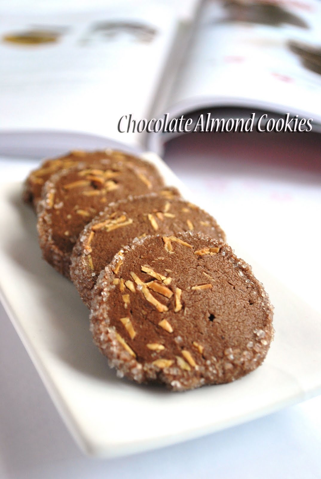Sweets and Loves: Chocolate Almond Rounds