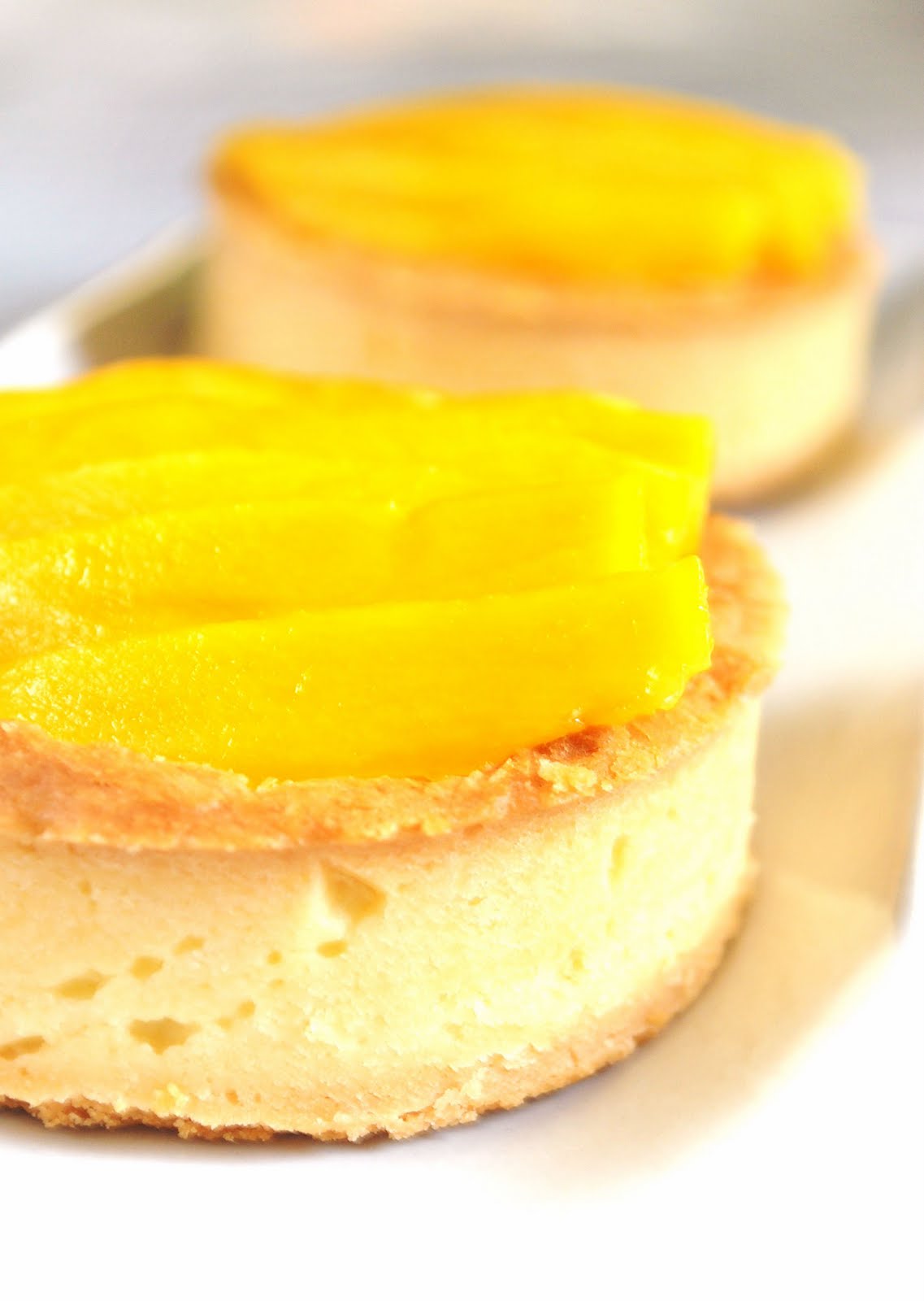 Sweets and Loves: Mango Tart - A Cheery Good Way to Start the Week