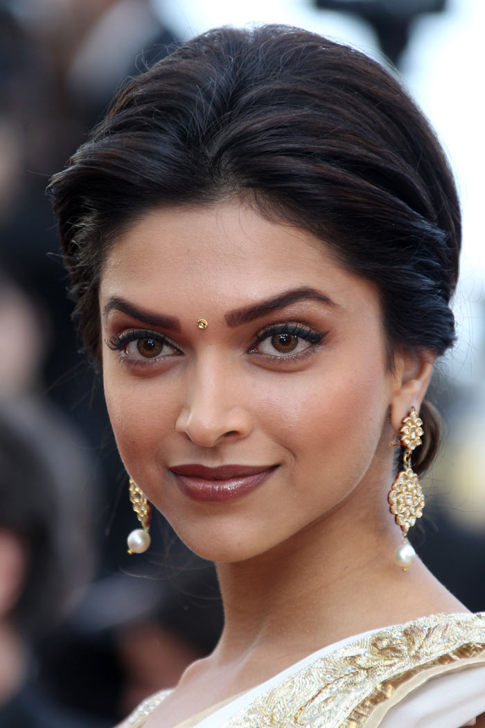 Latest News: Deepika Padukone at 63rd Cannes Film Festival 2010, Day 2 ...