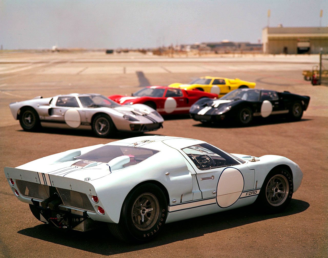 Jake's Car World: 1966 Ford GT Mark II