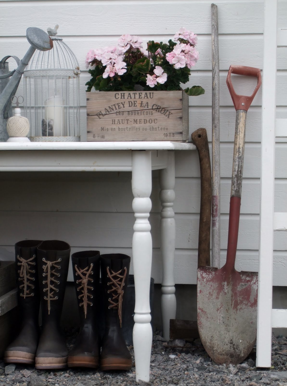 VINTAGE STYLE: Plantebord