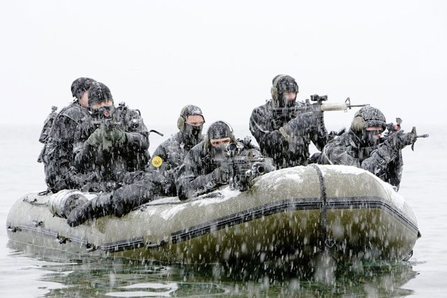 DEFESA NACIONAL: Special Boat Service (SBS) - Reino Unido