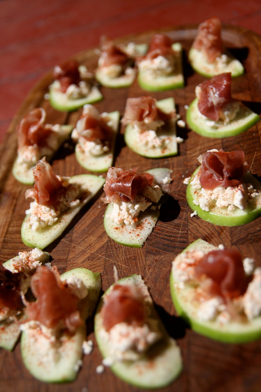 The Joy of Looking: Easy Springtime Apple-tizer