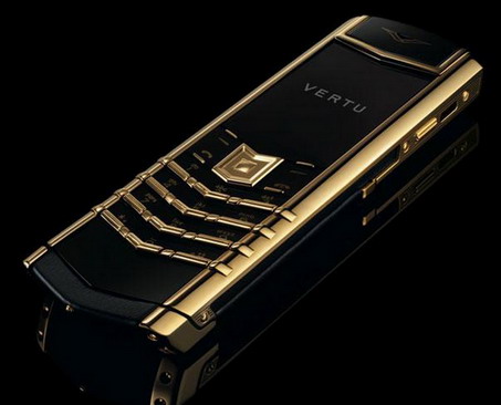 VERTU Luxury Phones: Vertu Signature Gold Is The Fashion Leader