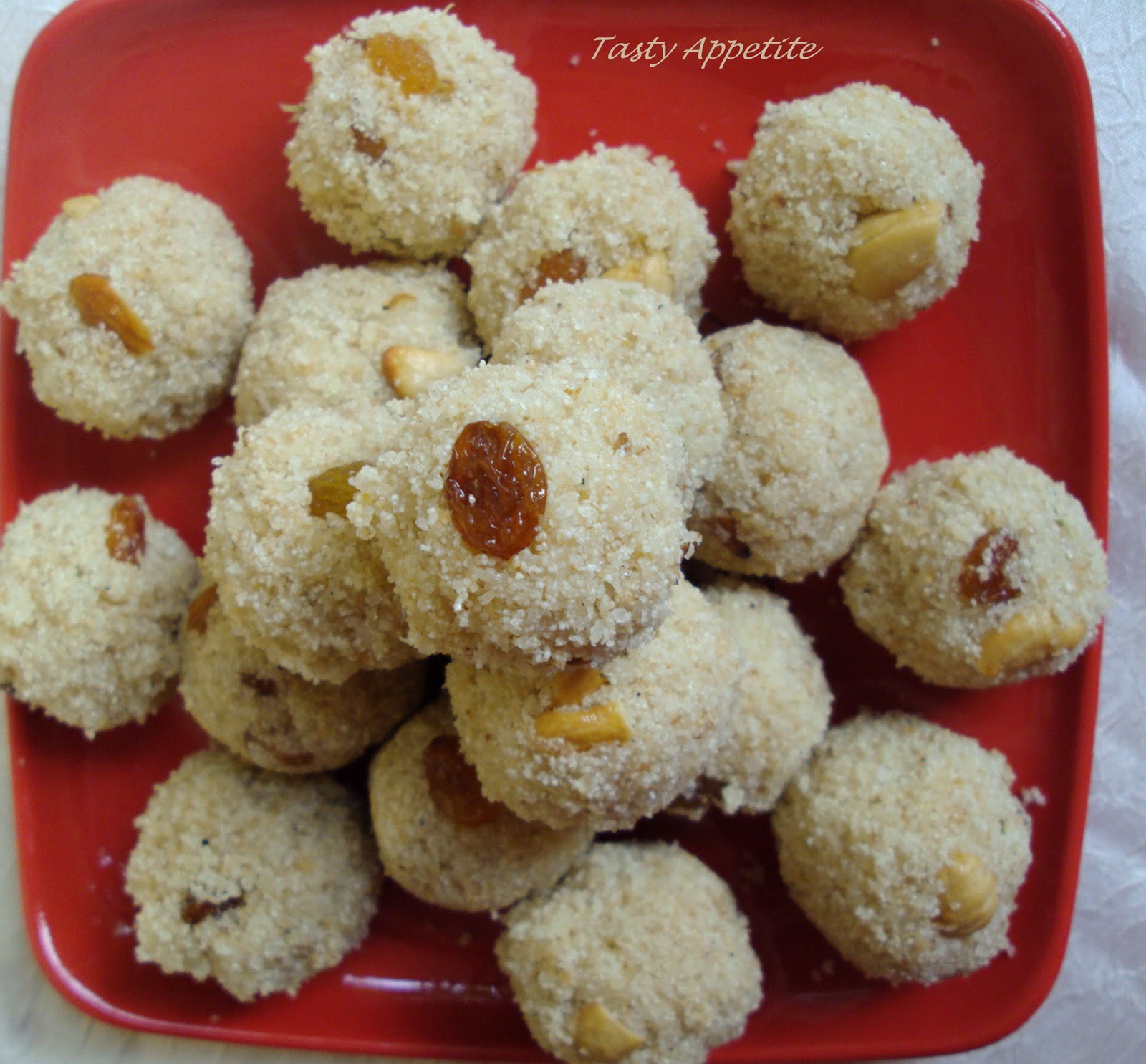 Rava Ladoo / Semolina Ladoo / Diwali Sweet Recipes