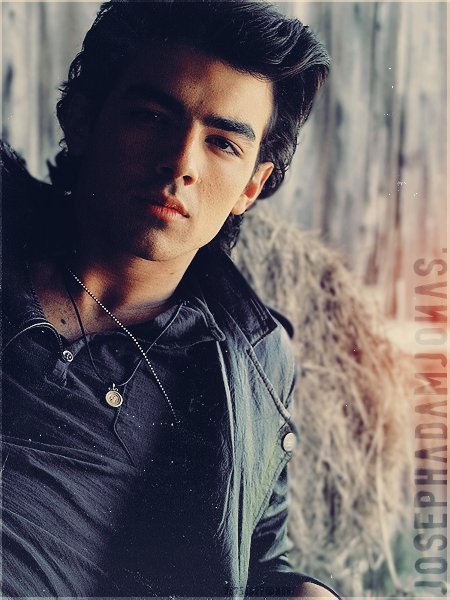 JONAS BROTHERS LOVERS UNITE!!