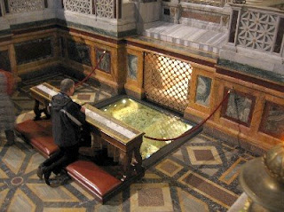 Pope: tests "seem to conclude" St. Paul is buried in his ancient tomb ...