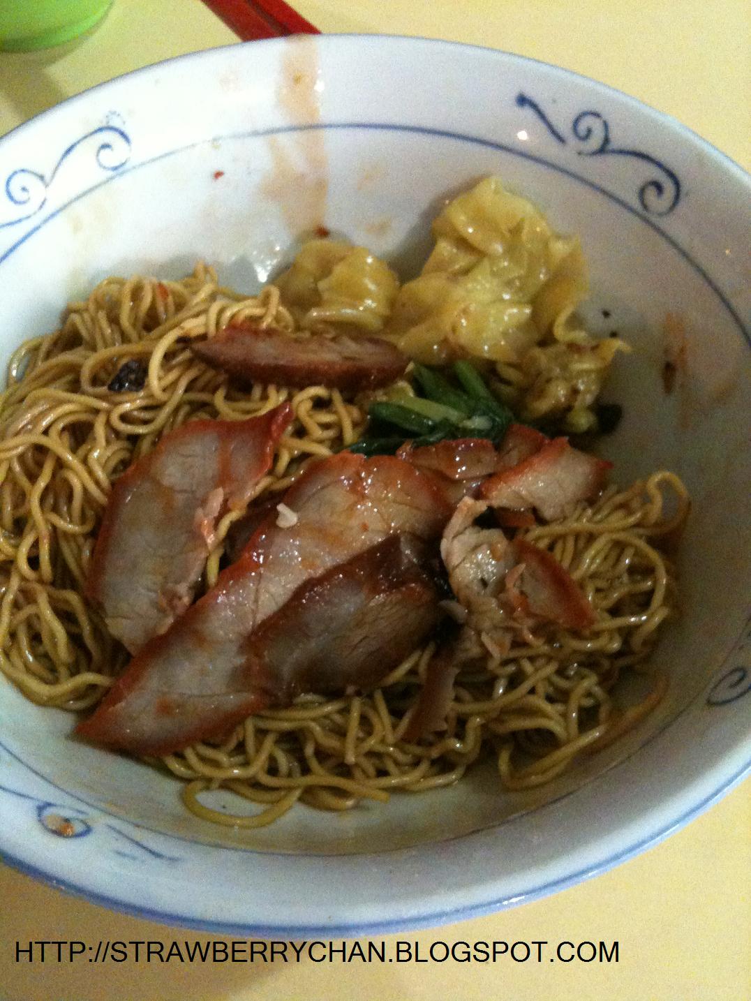 Strawberry Moments: Old Airport Road Hwa Famous Hougang Wan Ton Mee