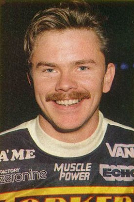 We only go out at night.: Cru Jones Vs. Hollywood Mike Miranda